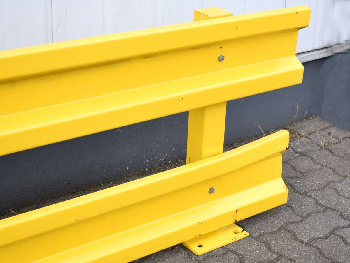 Leitplanken-Set Anfahrschutz Rammschutzelemente | Ackrutat Shop