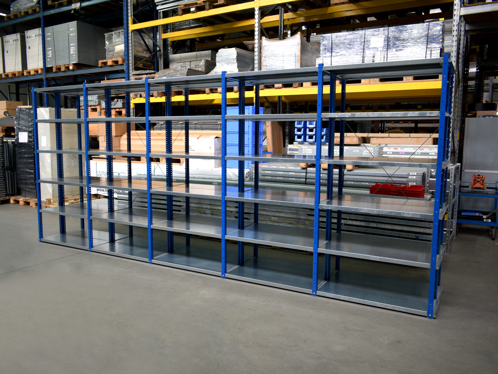 Lista Fachbodenregal Höhe 2.200 mm Länge 5.550 mm | Ackrutat Shop