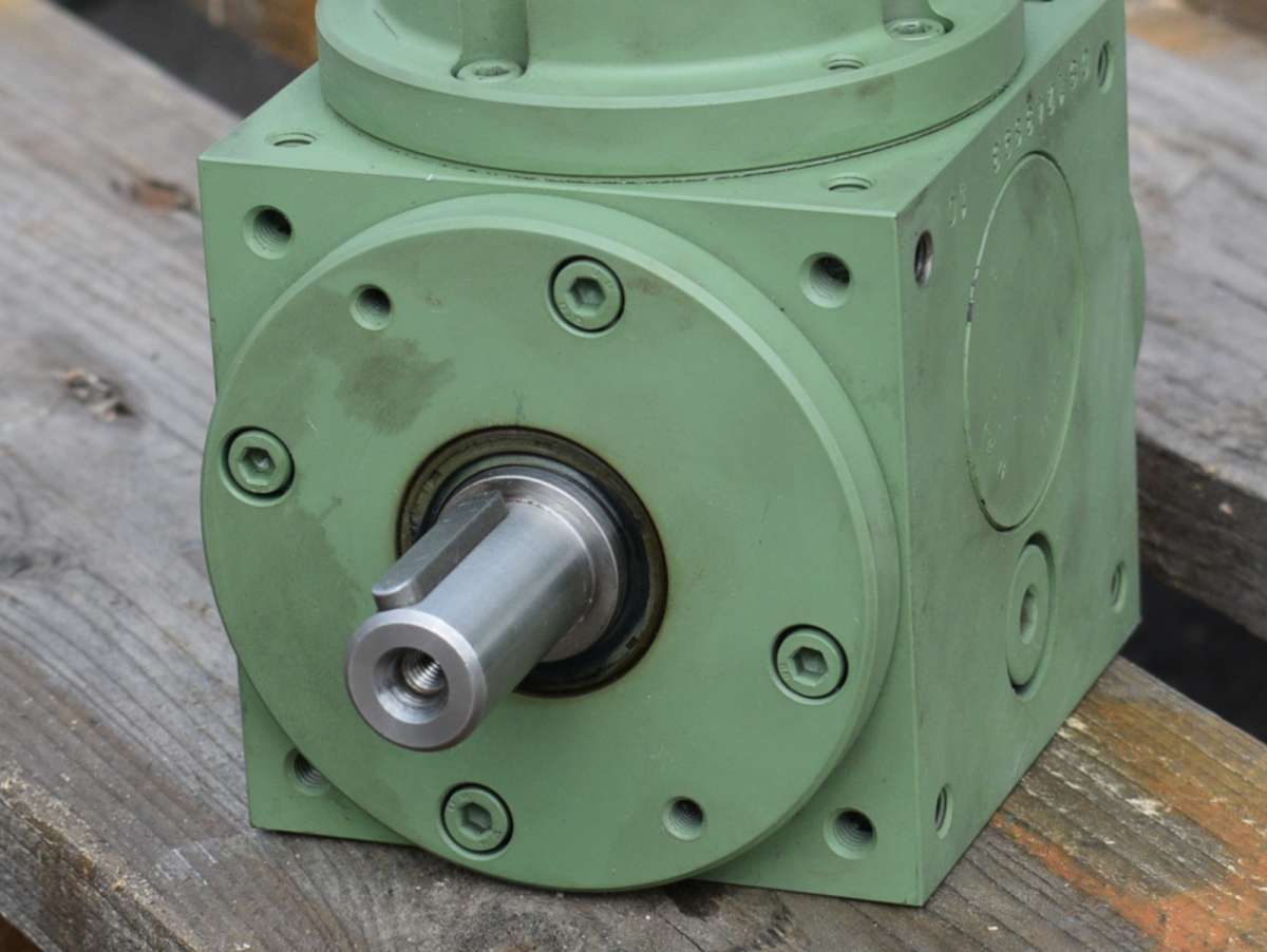 Kegelradgetriebe Vogel H1 Umlenkgetriebe i=1,0 | Ackrutat-Shop