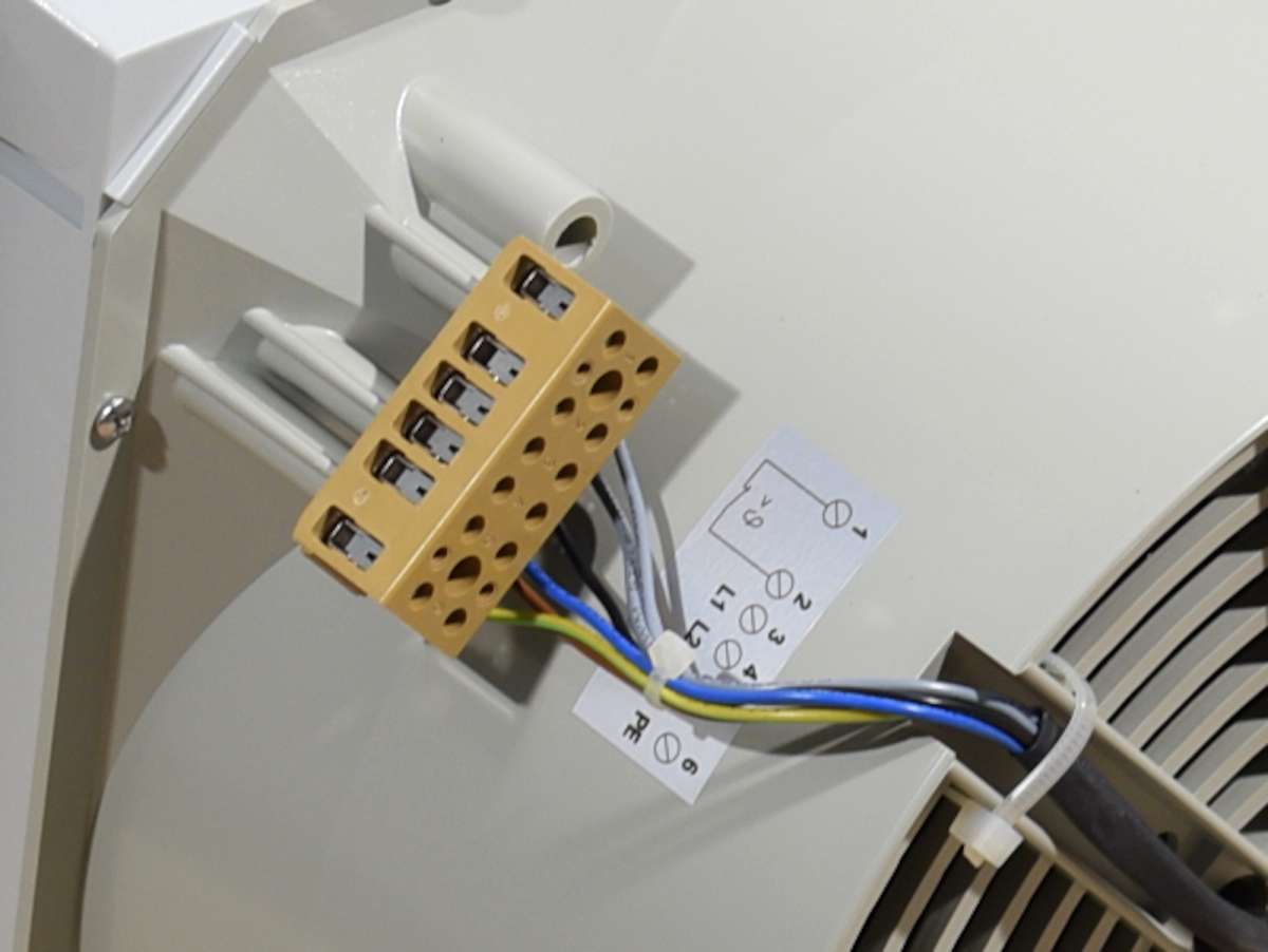 Pfannenberg Filterlüfter PF 6000 Lüftungsgitter Gitter Lüftung 400 V IP 54